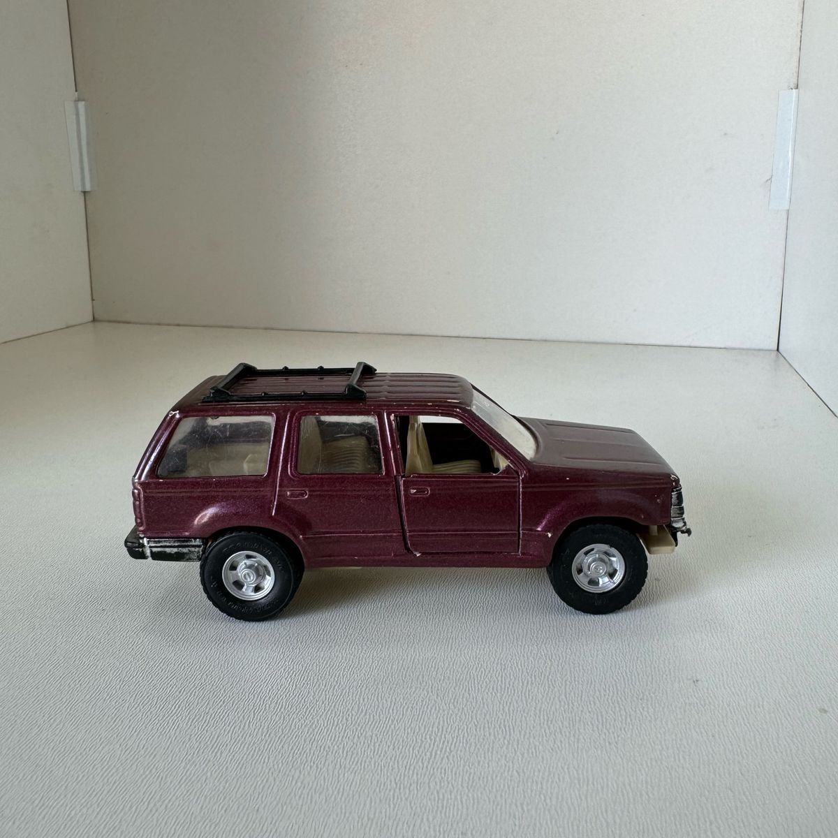 Carro Miniatura Ford Explorer Scale | Produto Masculino Maisto Usado ...