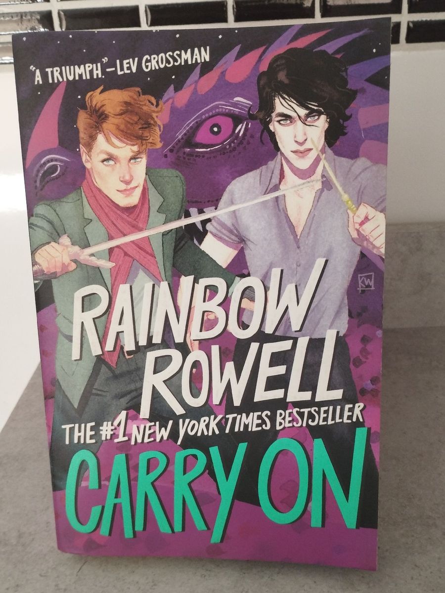 Carry On, Volume 1, English Version | Livro Usado 79270679 | enjoei