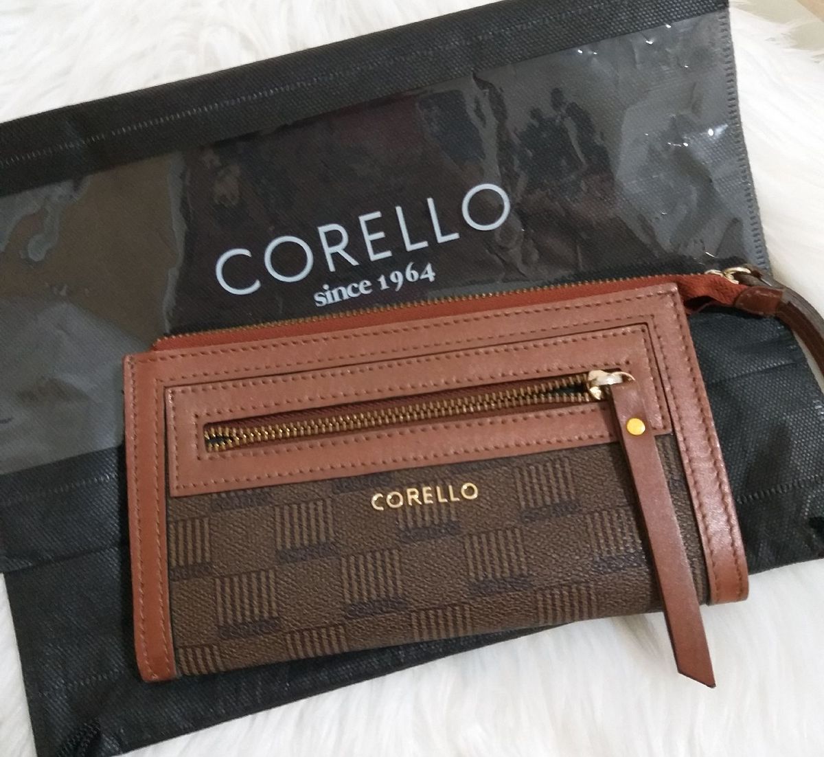 Carteira Corello, Marrom com O Logo da Marca | Carteira Feminina ...