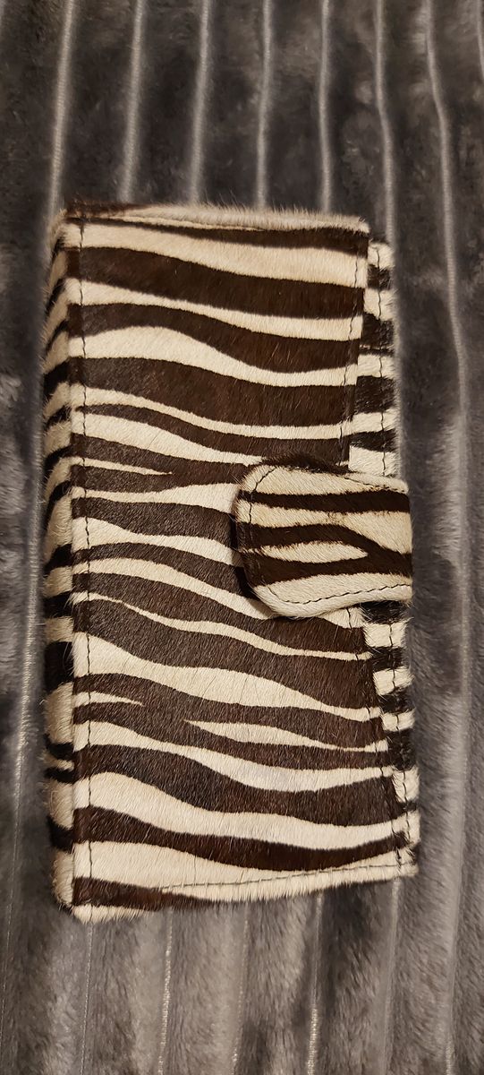 Carteira em Couro e Pelinho de Zebra | Carteira Feminina Nunca Usado ...
