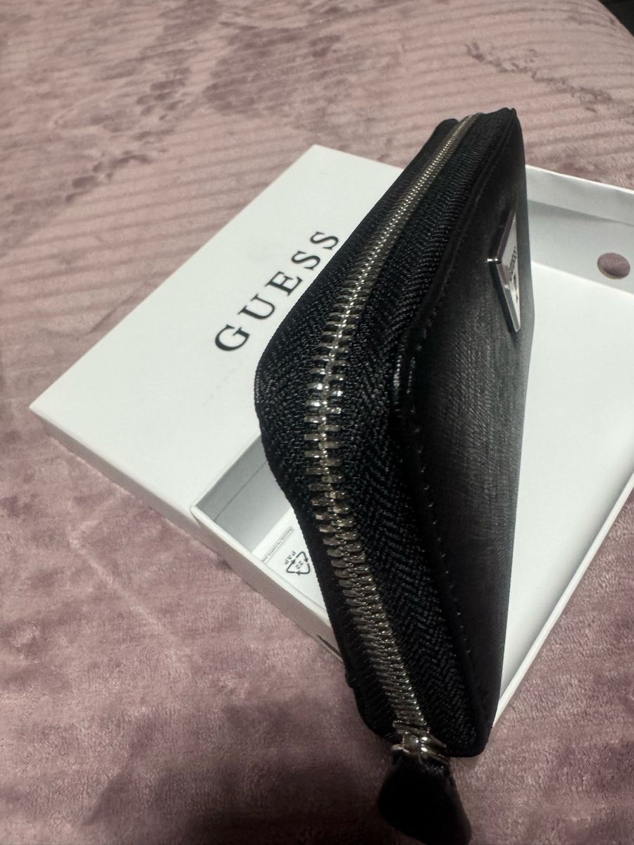 Carteira Guess Original Nova Comprei Mas Não Usei | Clutch Feminina ...
