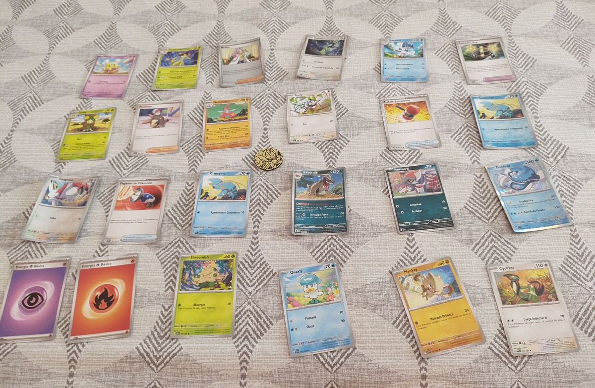 Cartinha Pokémon - 24 Cards e Uma Moeda | Item Info & Eletro Card Usado ...