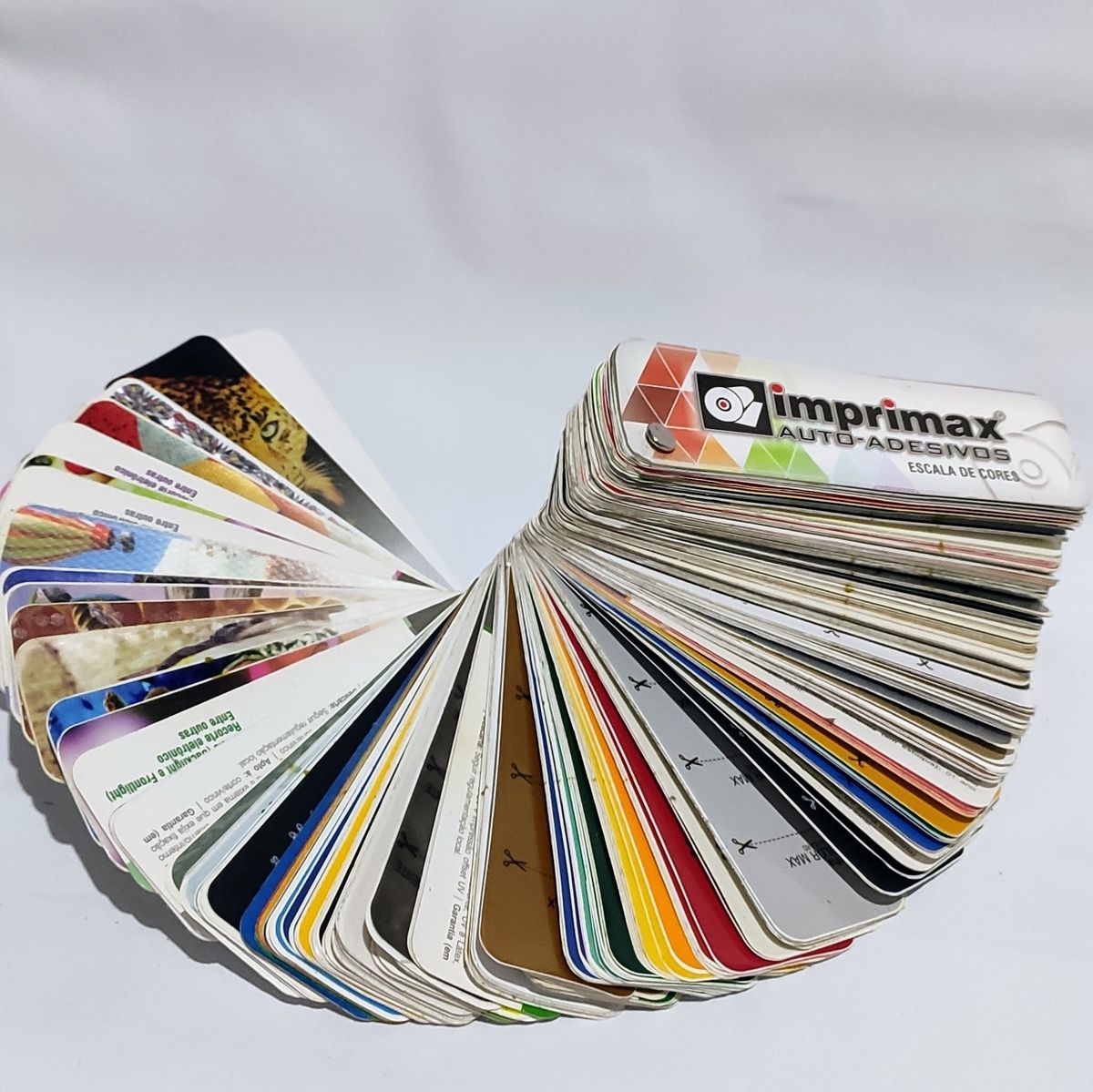 Catálogo com 300 Amostras de Adesivos Imprimax | Item de Papelaria Imprimax Usado 85209274 | enjoei