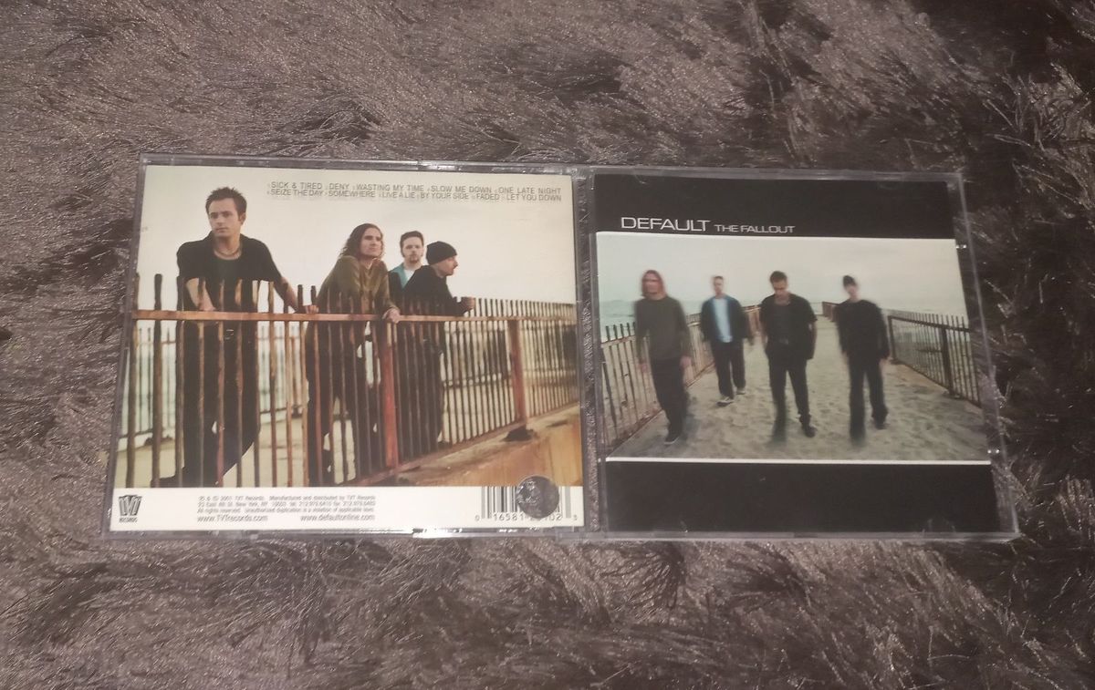 Cd Default - The Fallout | Item de Música Cdlp Usado 67104841 | enjoei