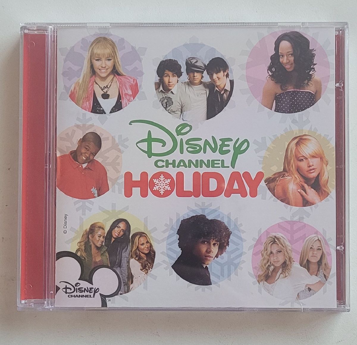 Cd Disney Channel Holiday | Item de Música Disney Usado 75540503 | enjoei