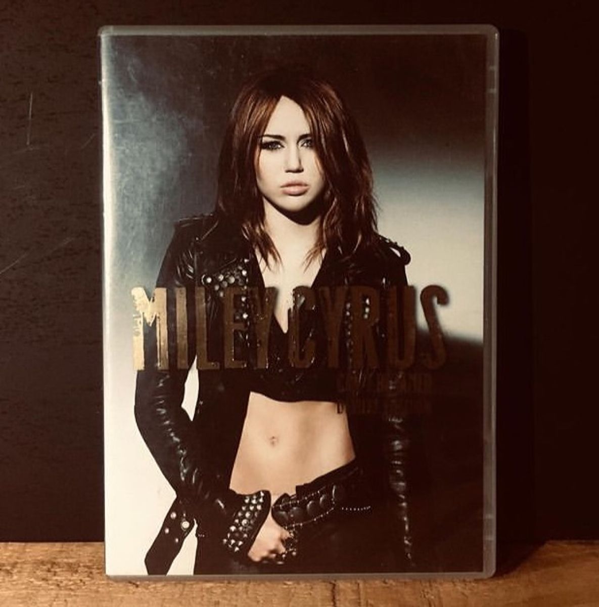 Cd + Dvd Miley Cyrus - Cant Be Tamed Deluxe | Item de Música Dvd Usado ...