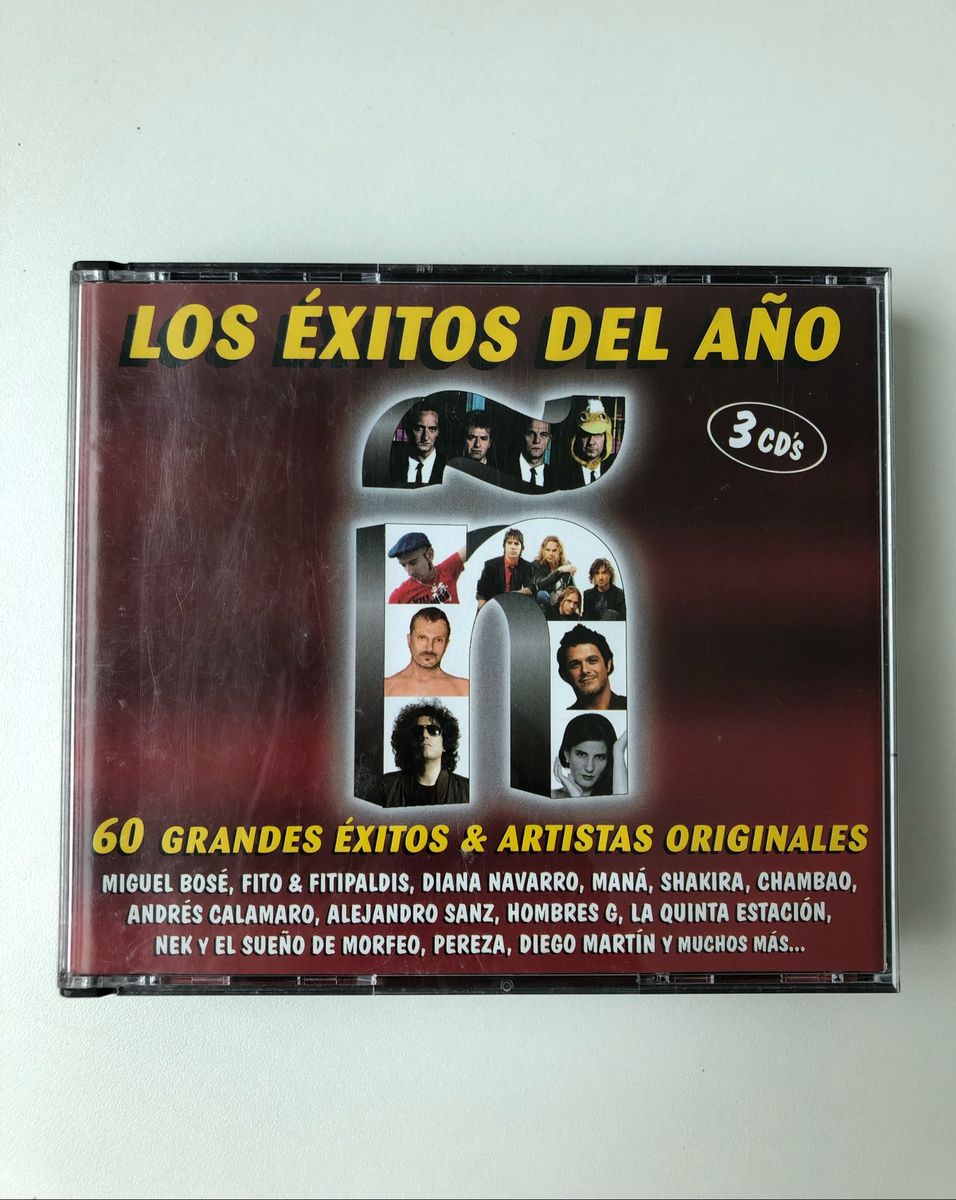 Cd Los Exitos Del Ano | Item de Música Cd Usado 68501736 | enjoei