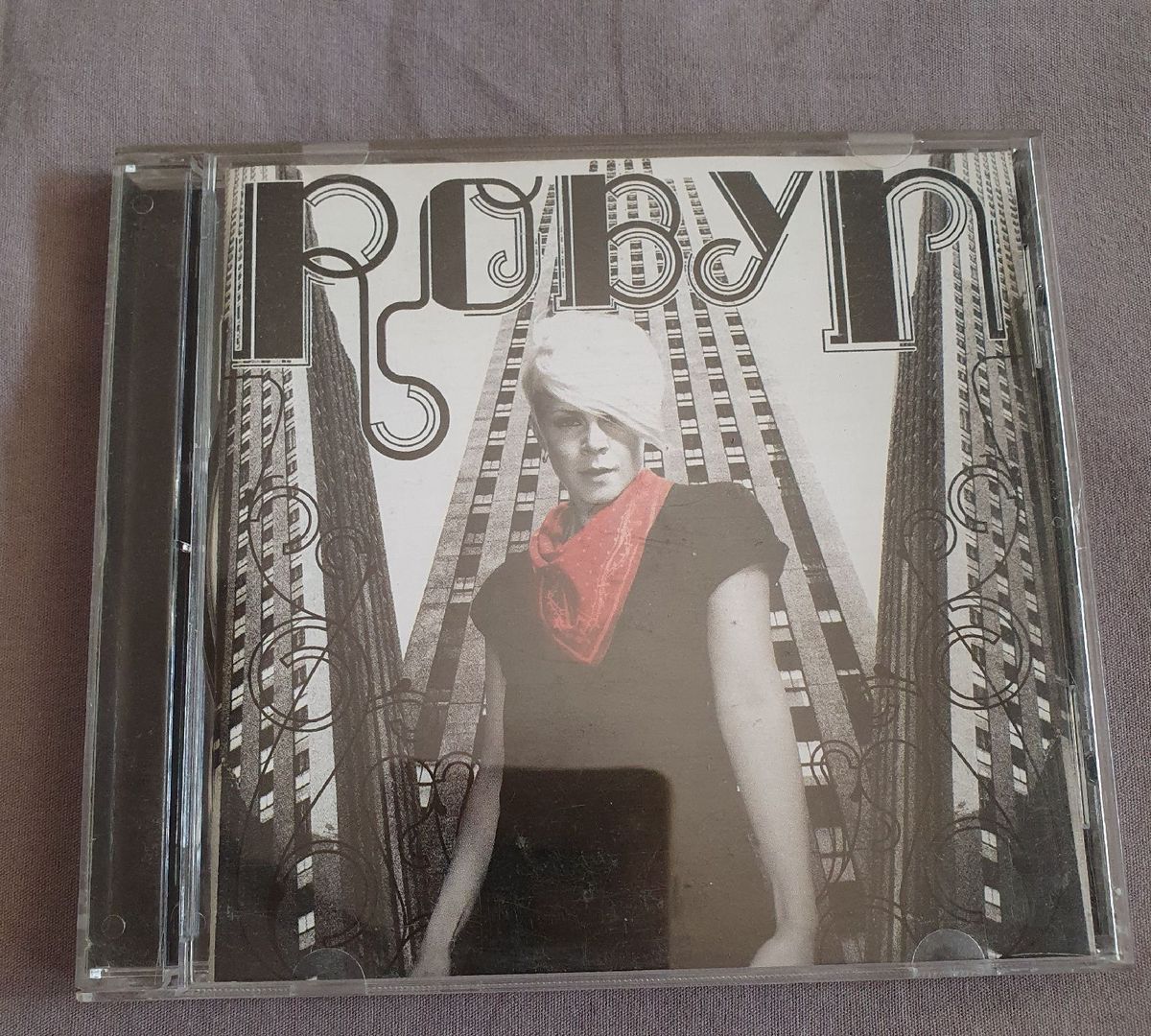 Cd Robyn 2007 | Item de Música Cd Usado 53655352 | enjoei