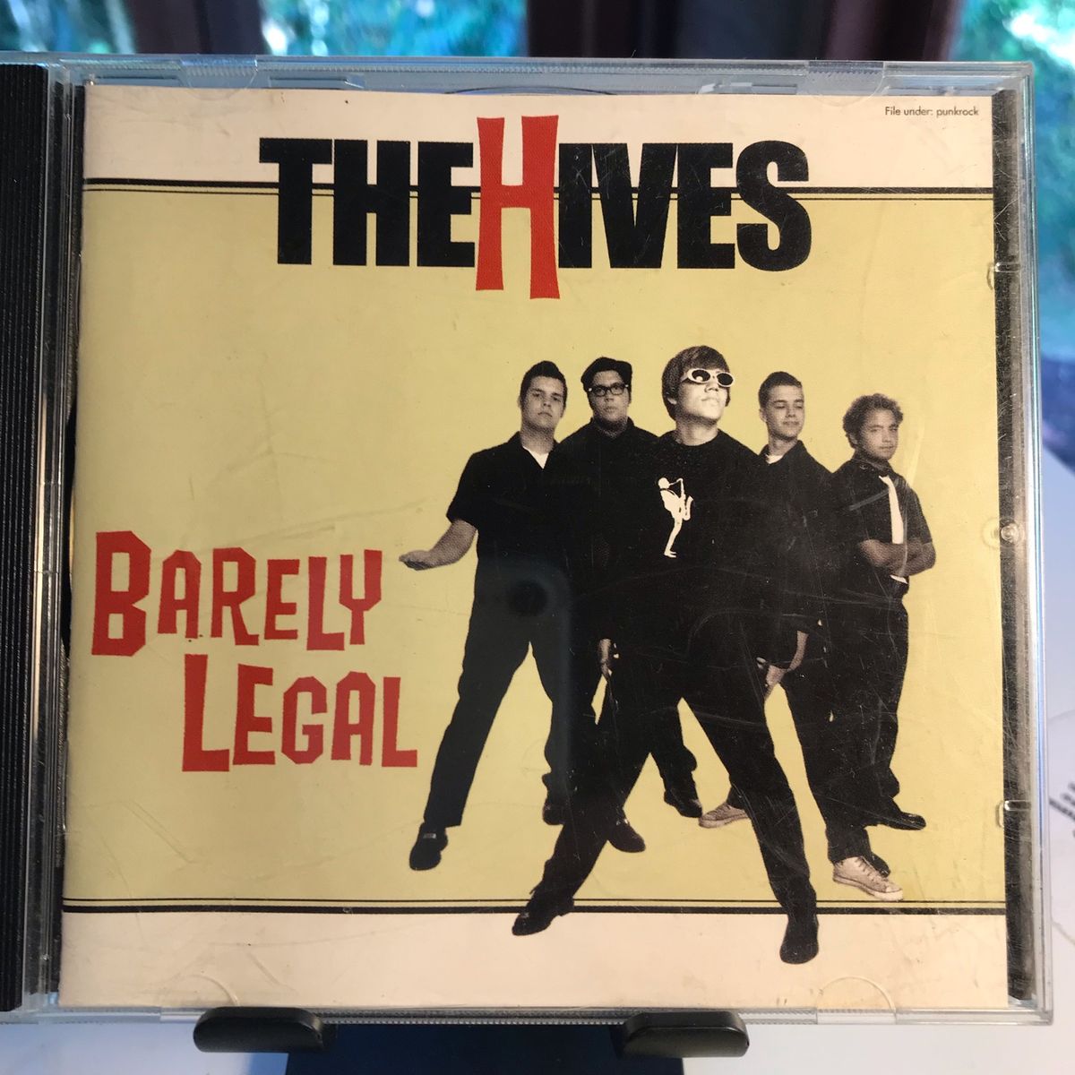 Cd The Hives Barely Legal Item De Música Usado 75958612 Enjoei
