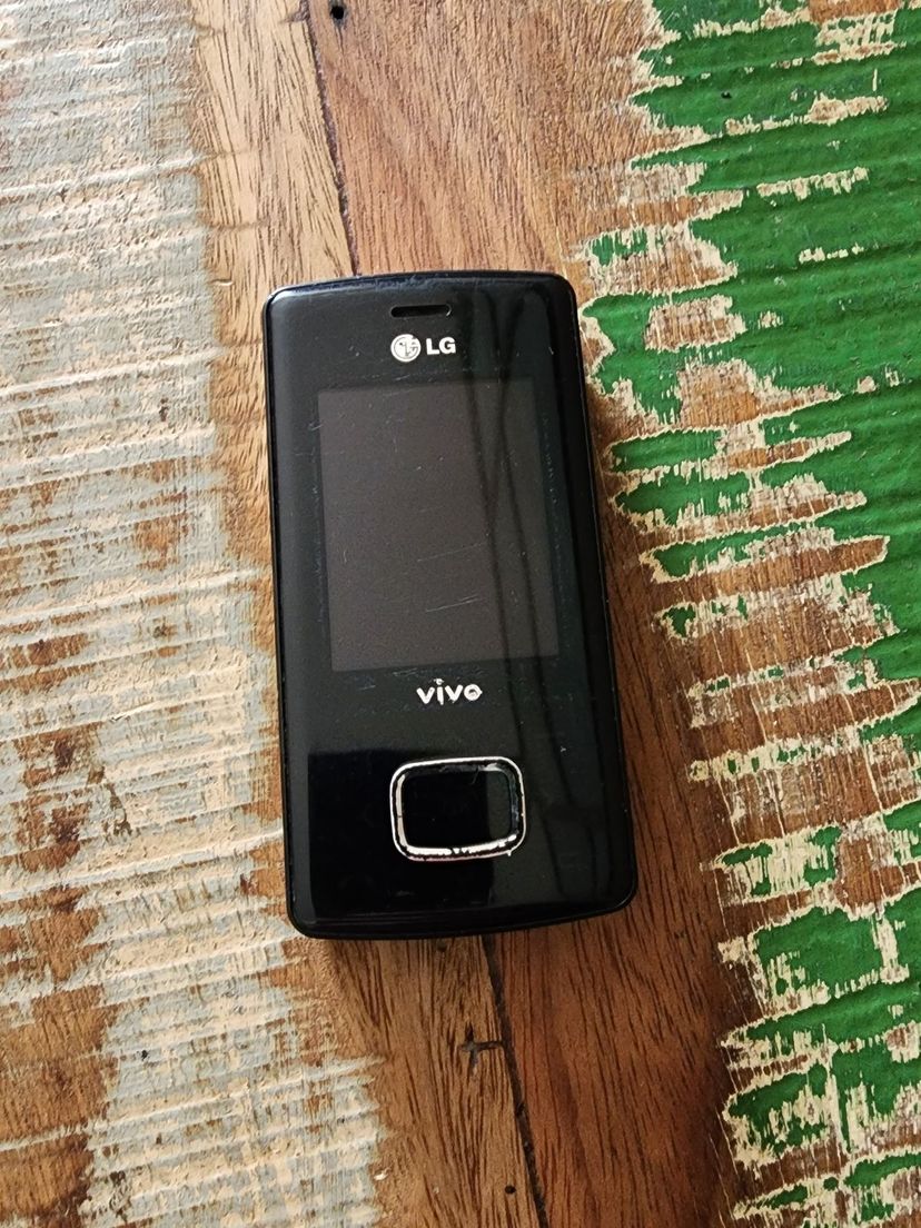 Celular Antigo Lg Flip | Telefone Fixo Lg Usado 80059819 | enjoei