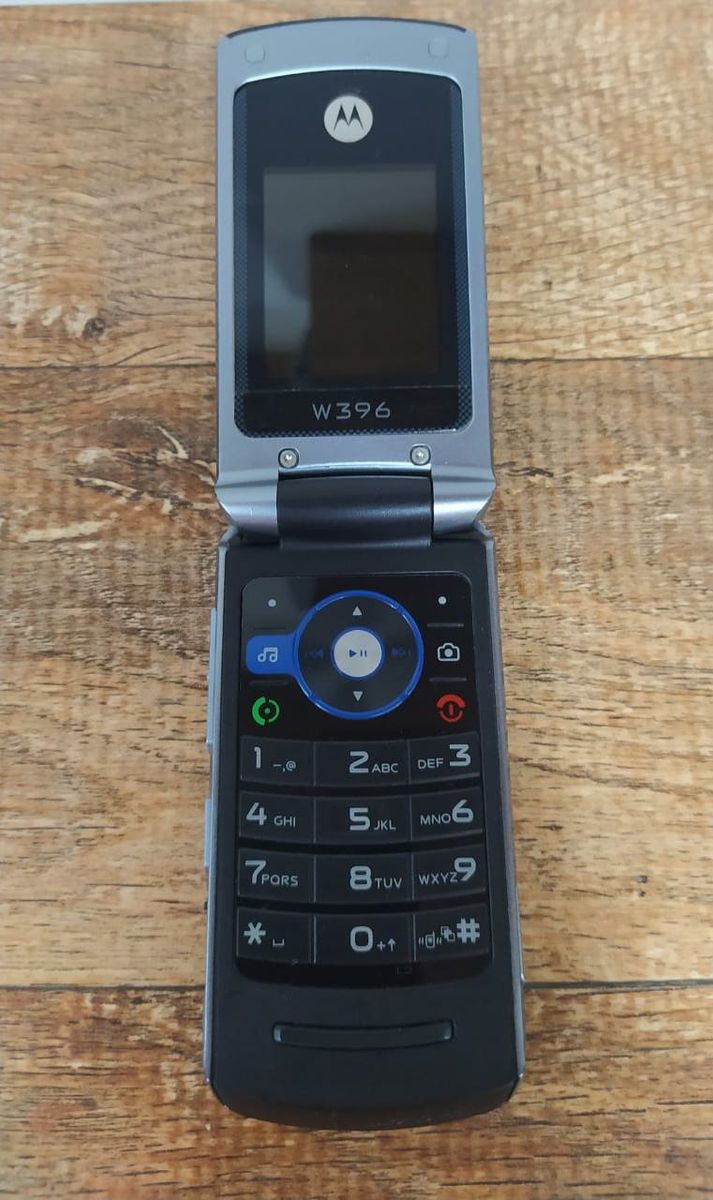 Celular Antigo Motorola W396 Flip Abre e Fecha C/ Teclado (não Funciona) | Celular Motorola ...