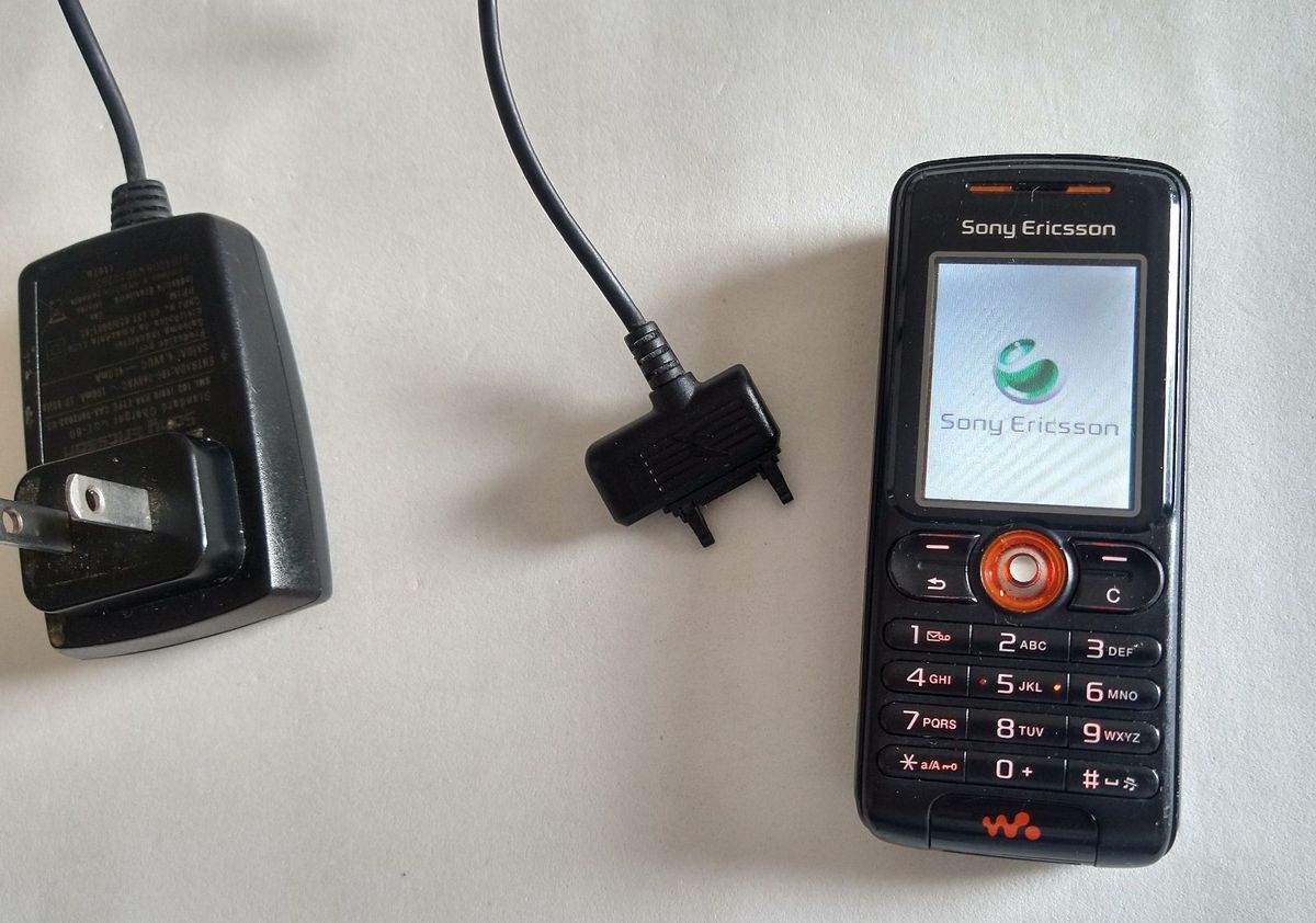 Celular Sony Ericsson W200i - Funcionando | Celular Sony Ericsson Usado ...