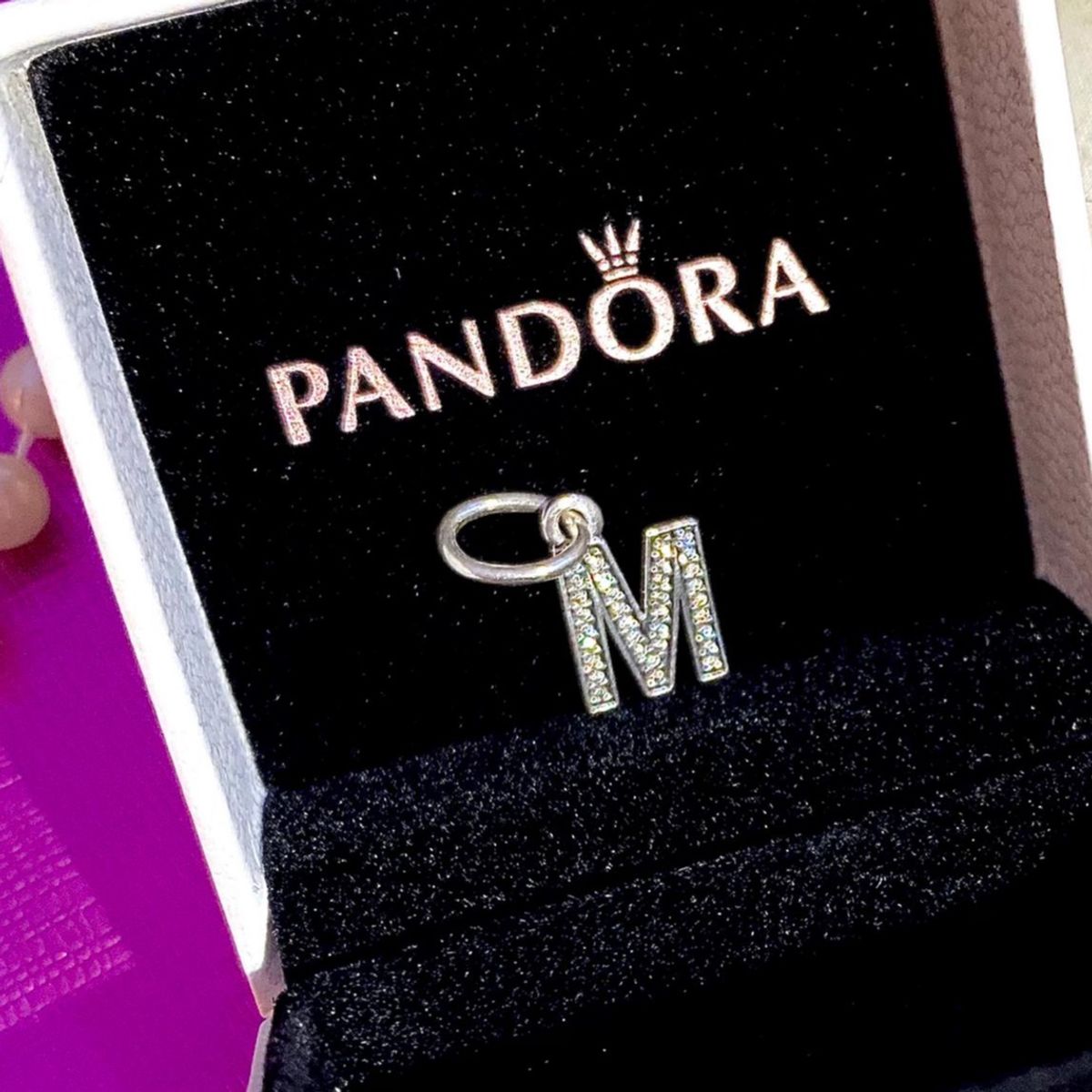Cham Pandora Letra M | Jóia Feminina Pandora Nunca Usado 52814815 | enjoei