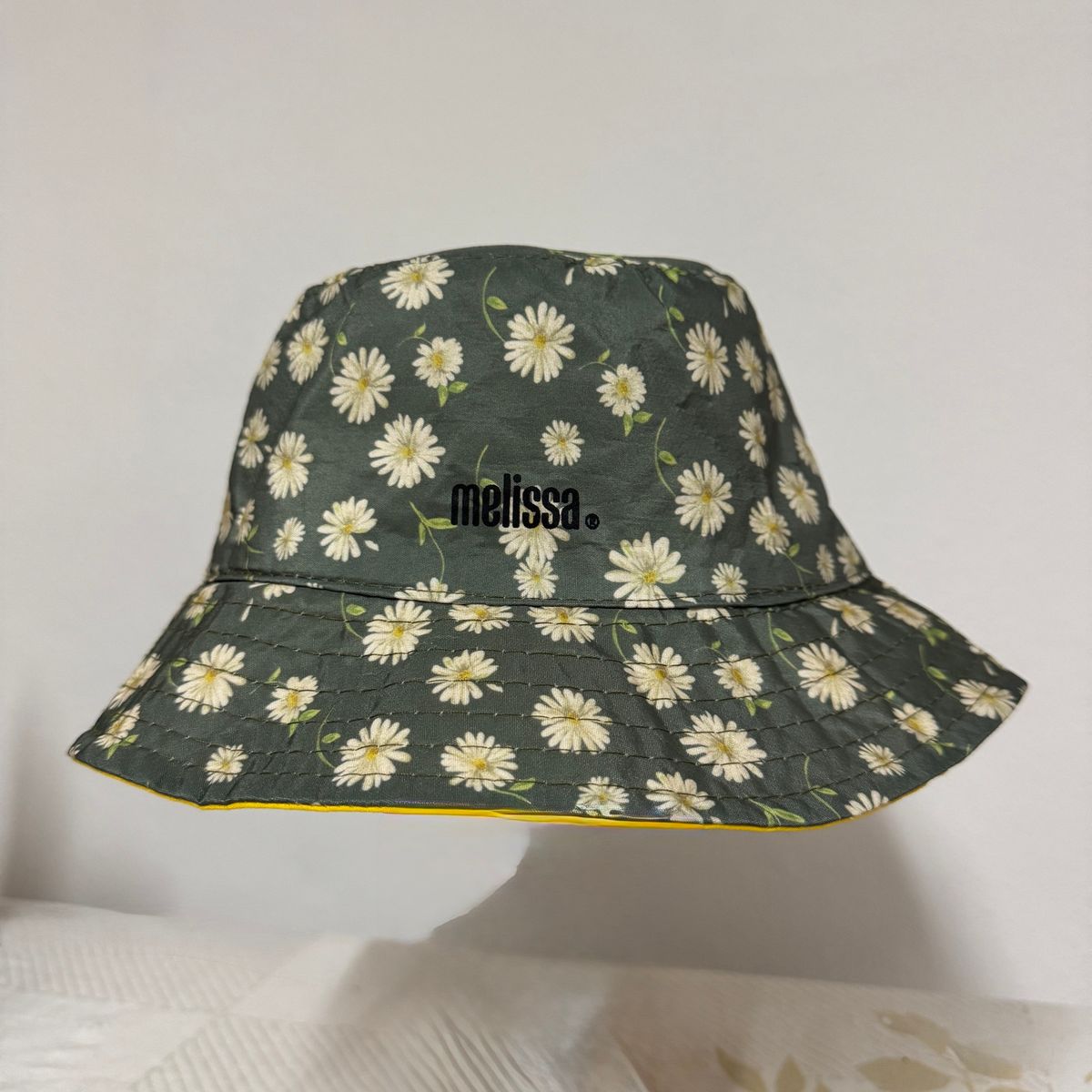 Chapéu Bucket Hello Melissa | Produto Feminino Melissa Nunca Usado 121832581 | enjoei