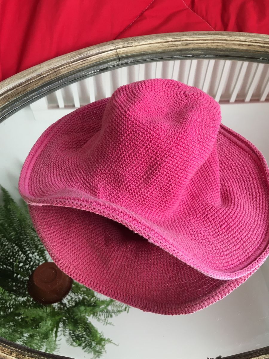 Chapéuzinho Rosa Bem Garouta | Produto Feminino Usado 45131653 | enjoei