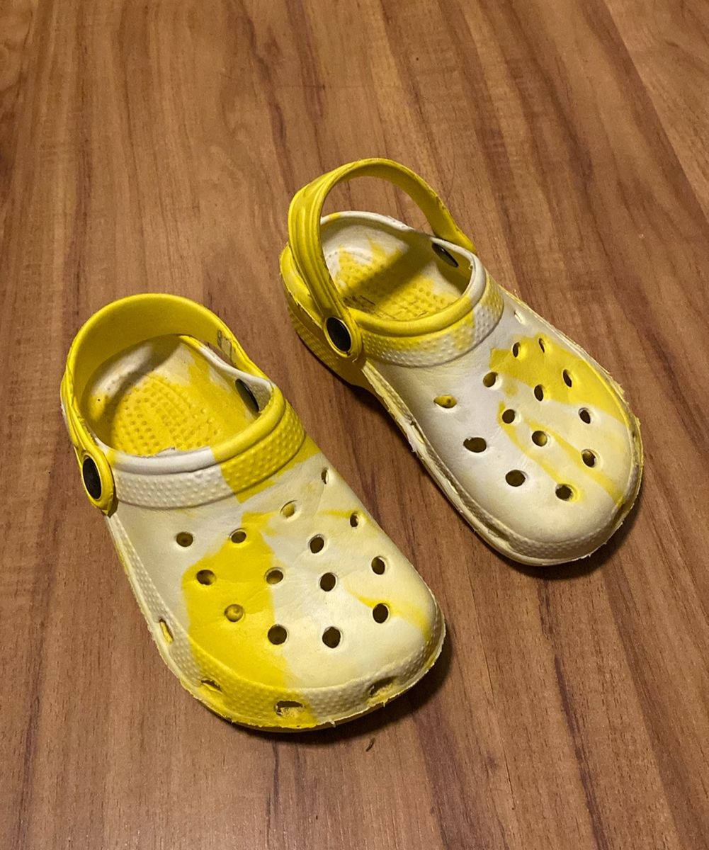 Chinelo Estilo Crocs Mesclado Amarelo Unissex Tam 27 | Calçado Infantil ...