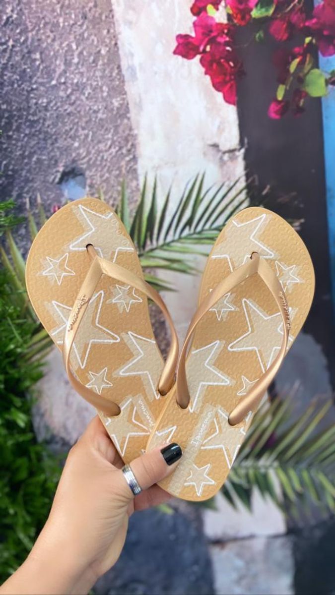 Chinelo Ipanema Stars Bege 34 Dourada | Rasteira Feminina Ipanema Nunca ...