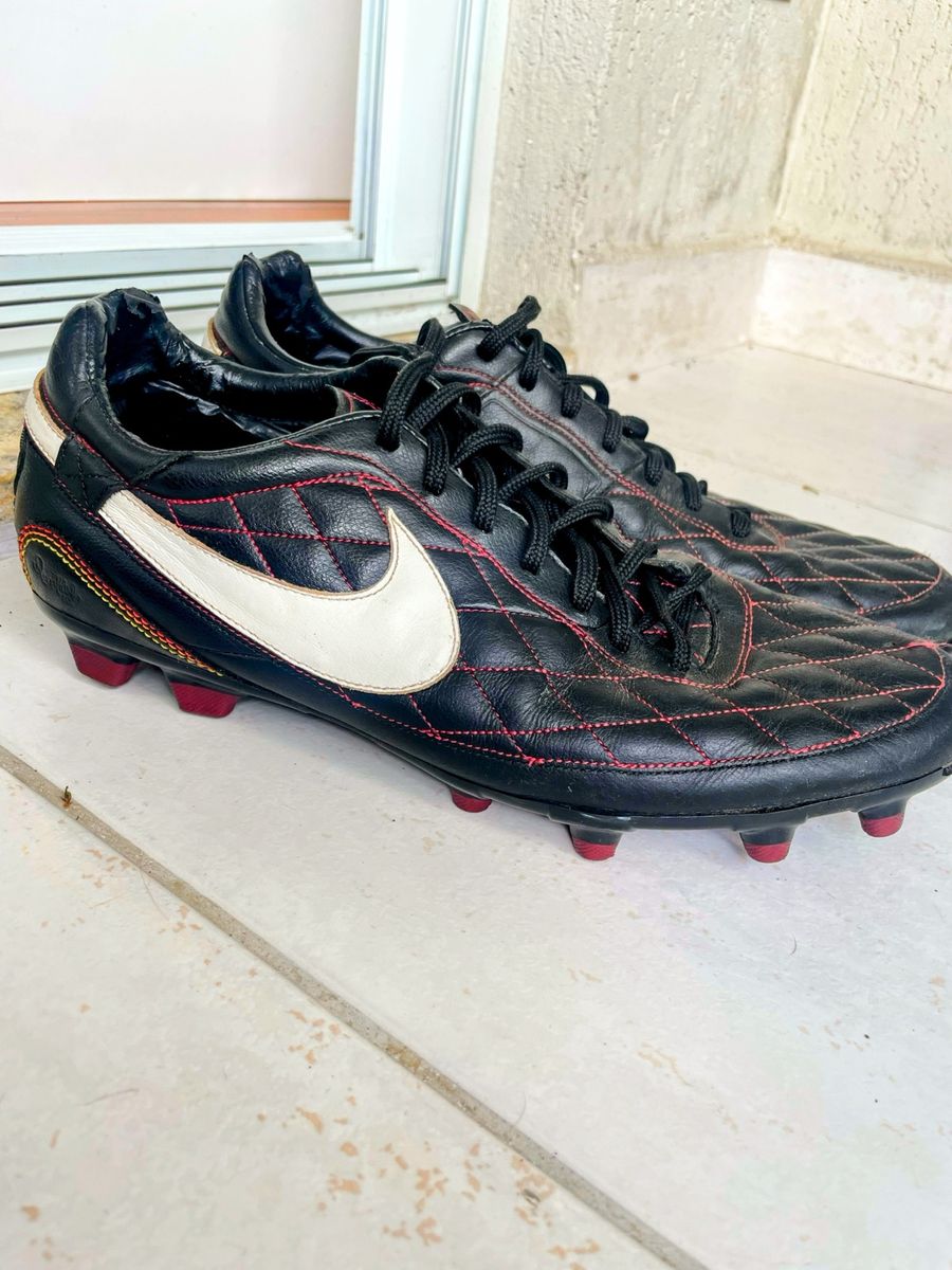Chuteira de Trava Ronaldinho R10 | Tênis Masculino Nike Usado 98153001 ...