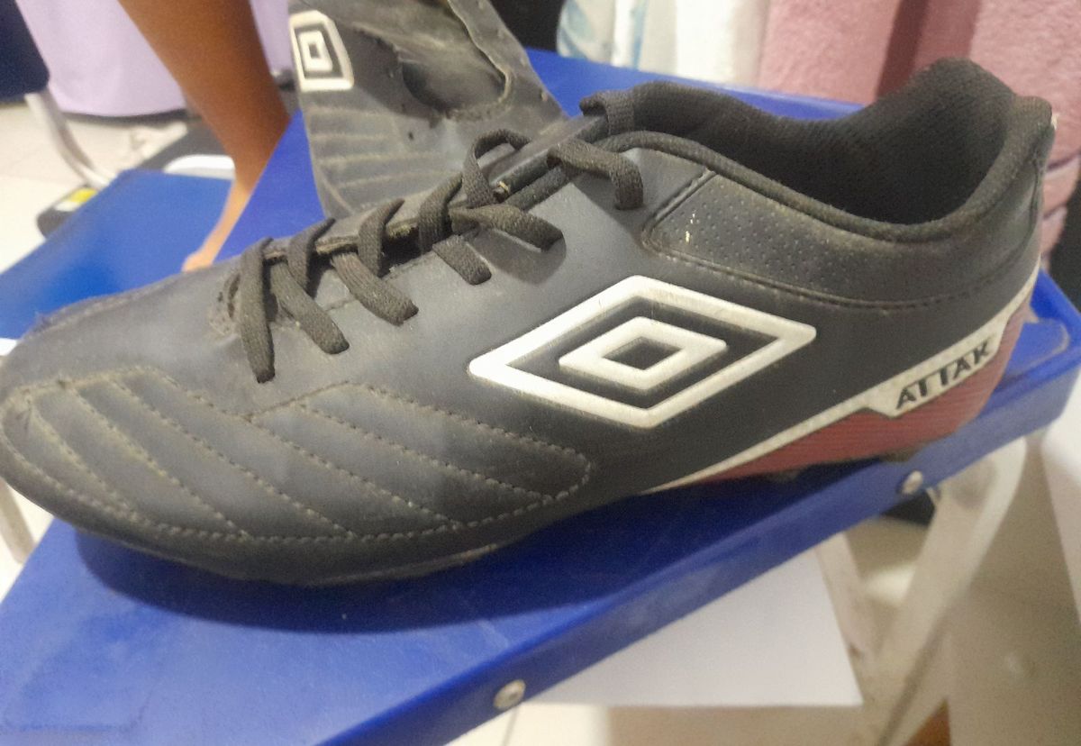 Chuteira Umbro 43 | Roupa Esportiva Masculino Umbro Usado 96967431 | enjoei