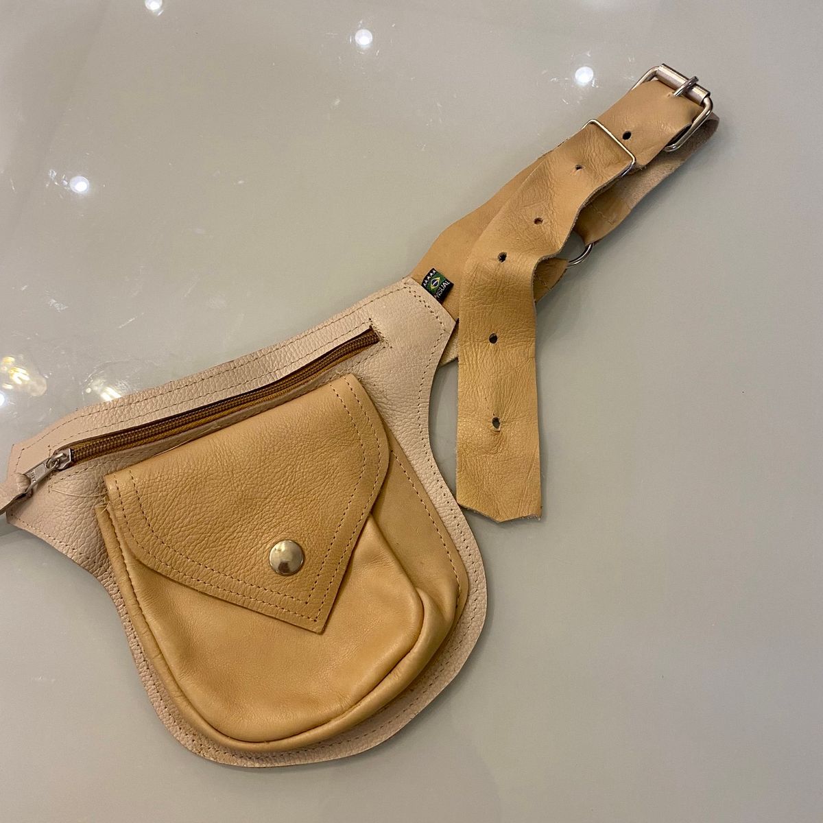 Cinto com Bolsinha Tipo Pochete Lateral Couro Legítimo | Cinto Feminino ...