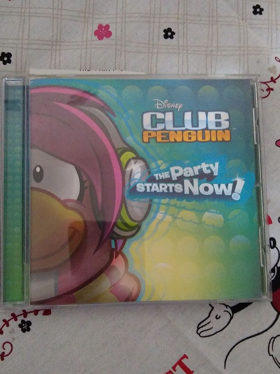 Club Penguin Cd de Música Original | Item Infantil Club Penguin Usado ...