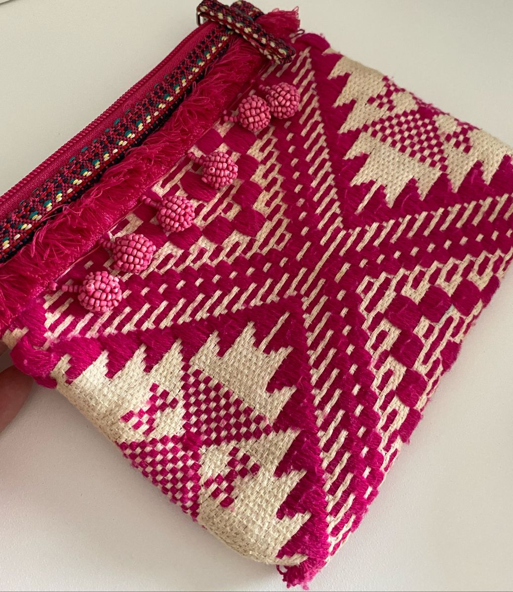 Clunt Le Lis Blanc, Bordada, Pouco Usada. Mega Estilosa | Carteira ...