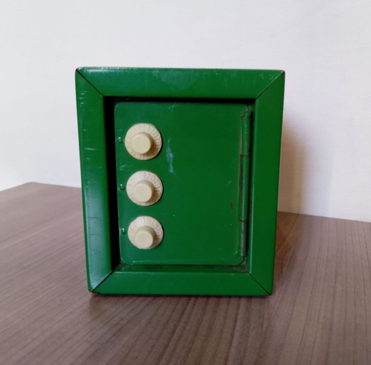 Cofrinho com Senha - Cofre Verde | Item de Decoração Cofre Com Senha ...