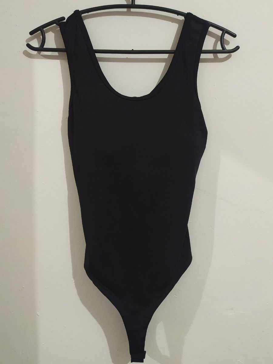 Colan Preto de Alça e Bojo Cavado Nas Costas. | Blusa Feminina Usado ...