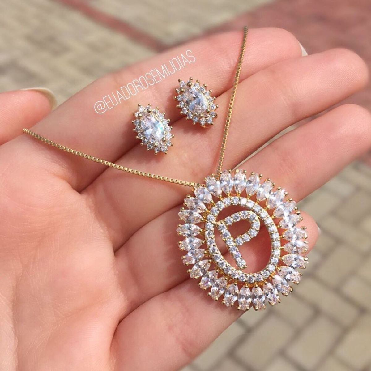 Colar Letra P | Jóia Feminina Nunca Usado 30166683 | enjoei