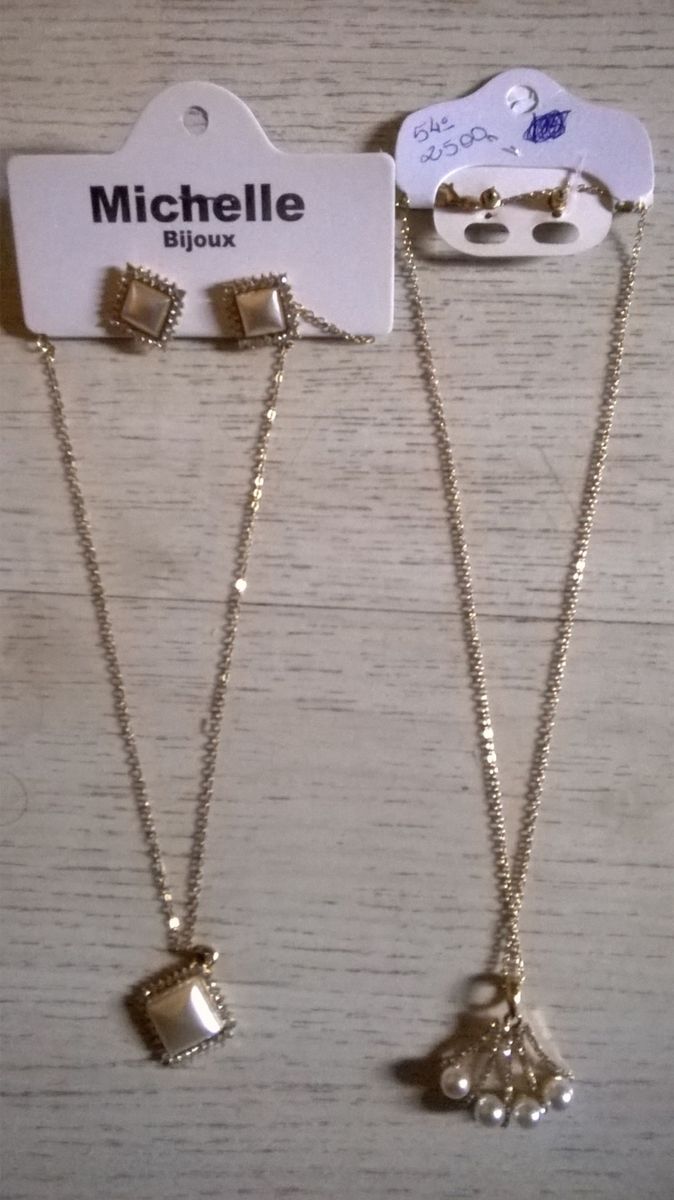 Colares com Pedra | Jóia Feminina Nunca Usado 30547000 | enjoei