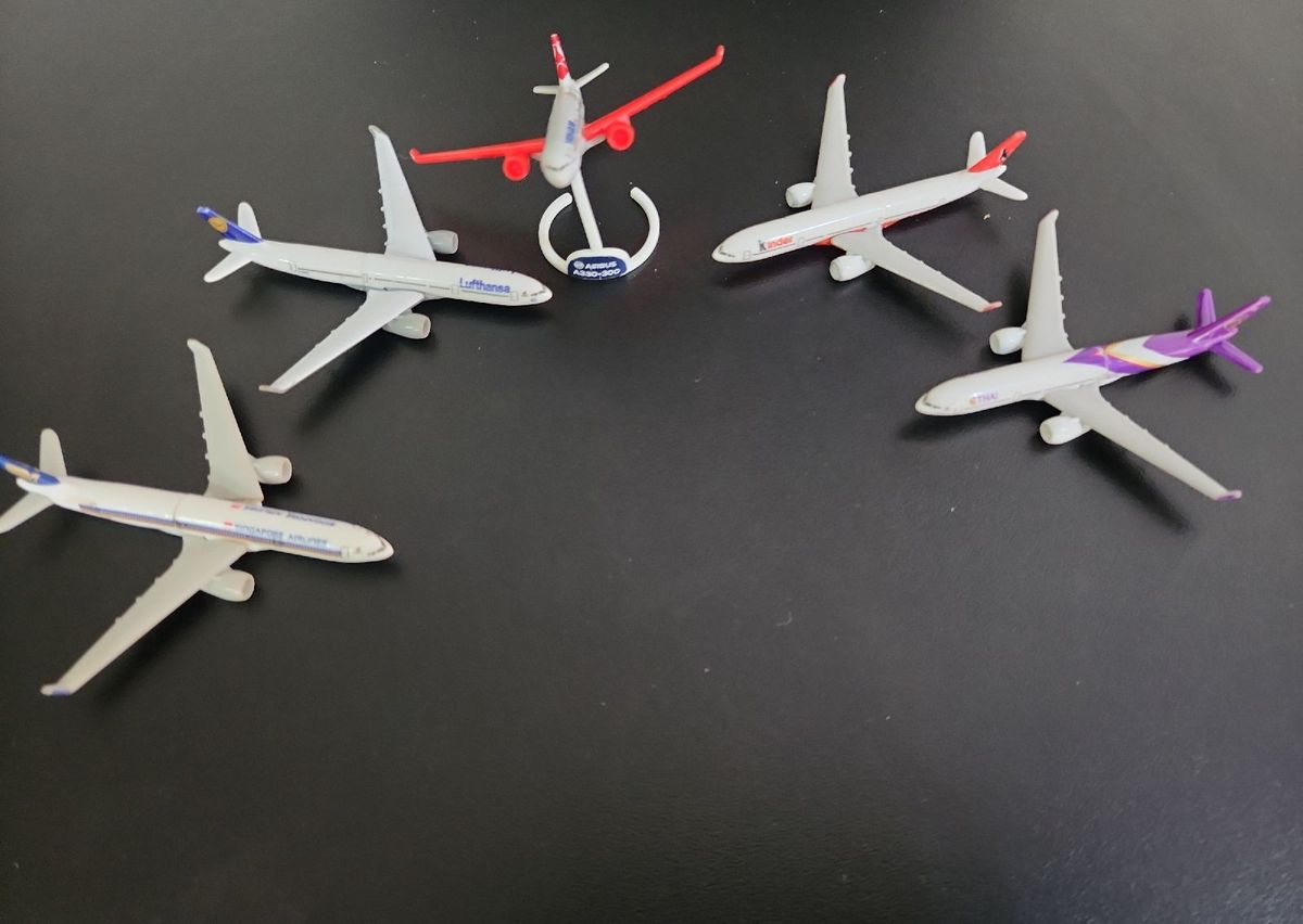 Colecao Kinder Ovo Avioes Air Bus | Brinquedo Kinder Usado 109006004 ...