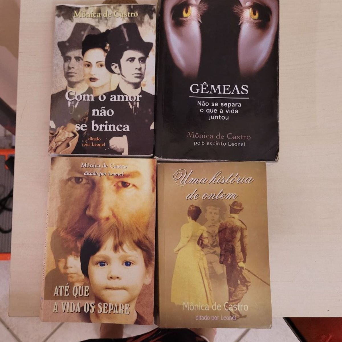 Coleção Mônica de Castro | Livro Vida E Consciencia Usado 84290011 | enjoei