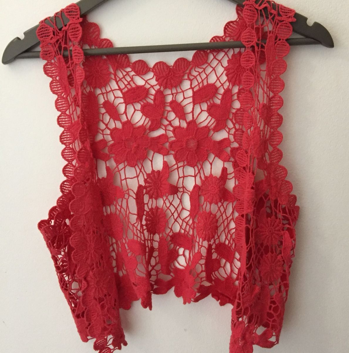 Colete de Renda Na Cor Goiaba | Colete Feminino Usado 24587806 | enjoei