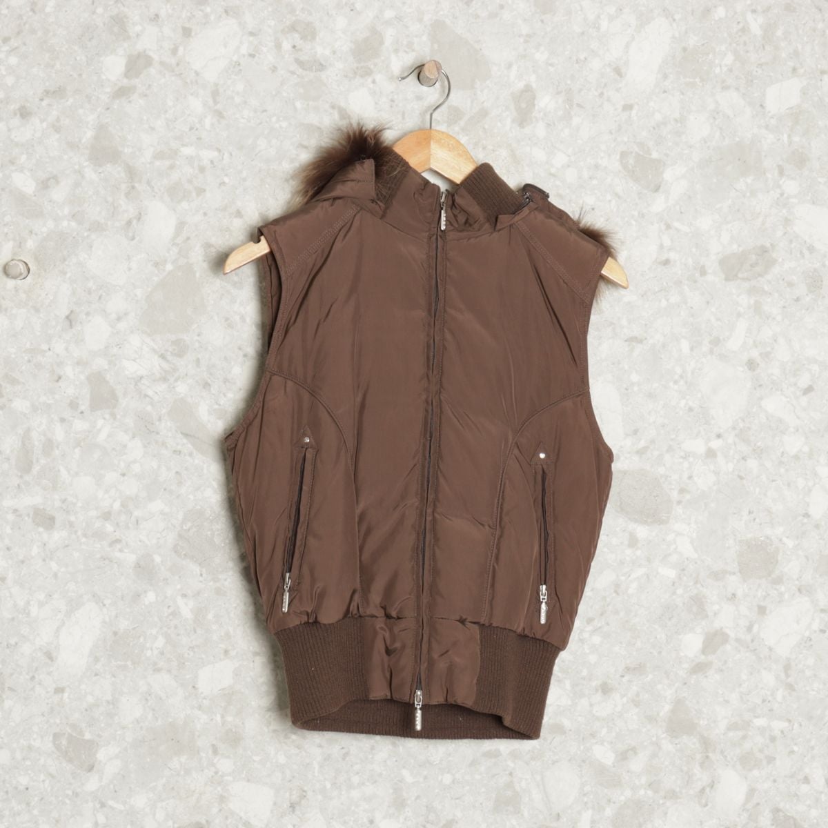 Colete Marrom Real Goose Down | Colete Feminino Real Goose Down Usado ...