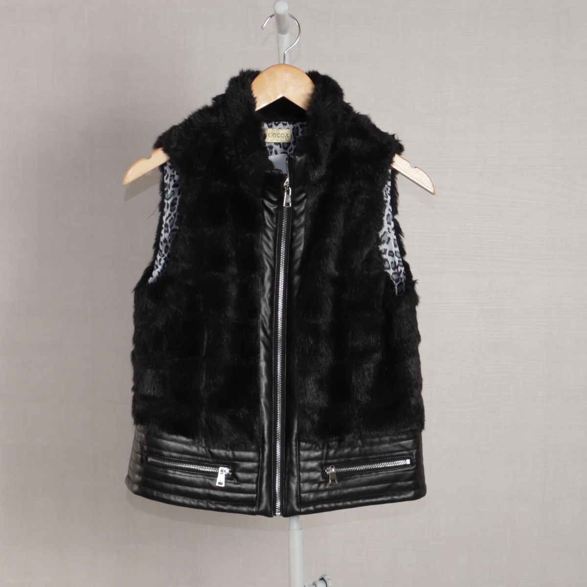 Colete Preto Cocoa | Colete Feminino Cocoa Usado 87159138 | enjoei