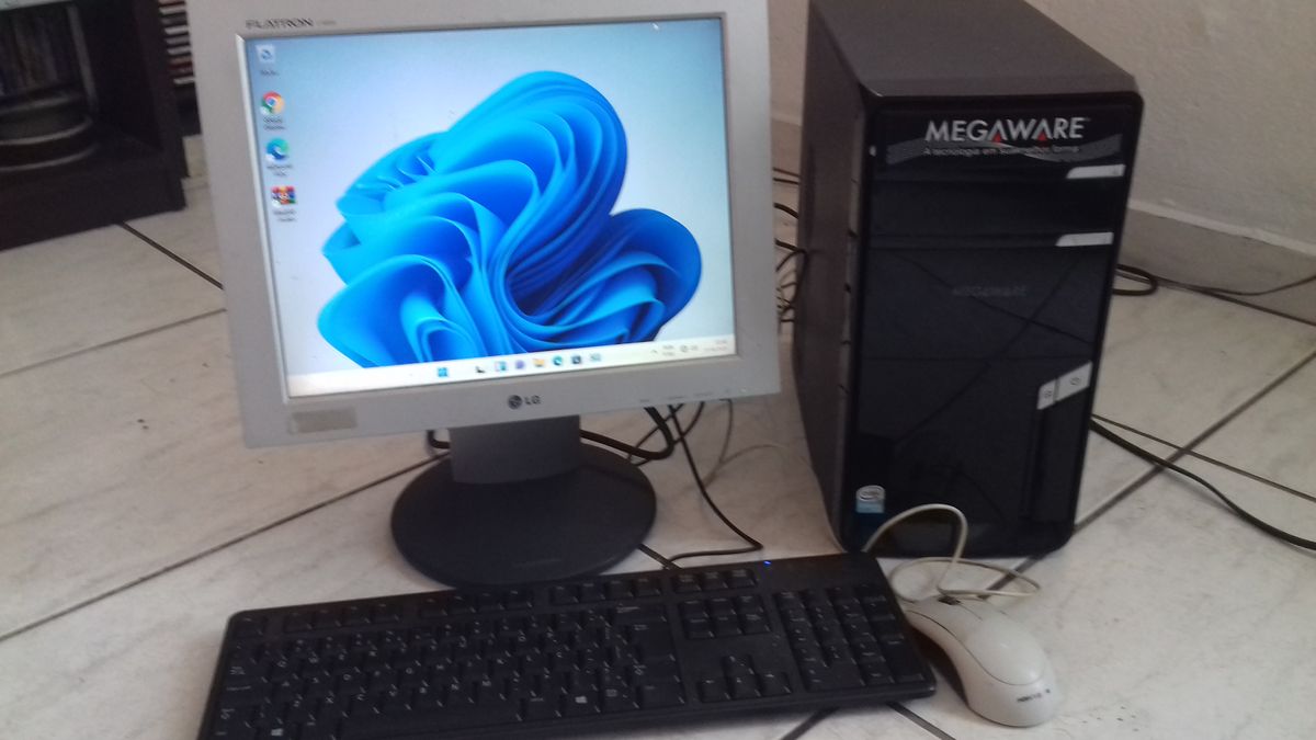 Computador com Windows 11 Completo Megaware Funcionando Perfeitamente ...
