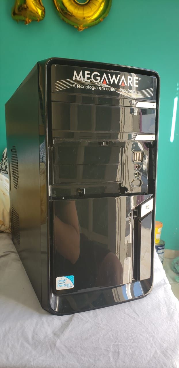Computador Megaware 500gb Hd | Jogo de Computador Megaware Usado ...