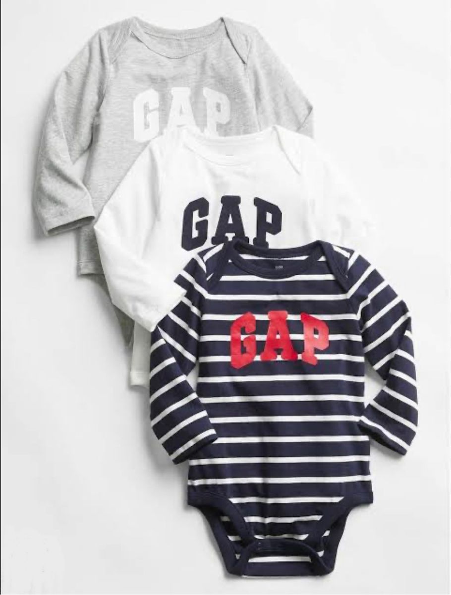 Conjunto 3 Bodies Logo Gap Novo | Roupa Infantil para Bebê Baby Gap Nunca Usado 86771703 | enjoei