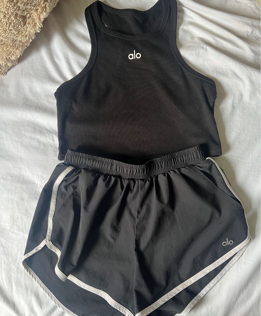 Conjunto Alo Yoga Preto | Blusa Feminina Alo Yoga Usado 120532447 | enjoei