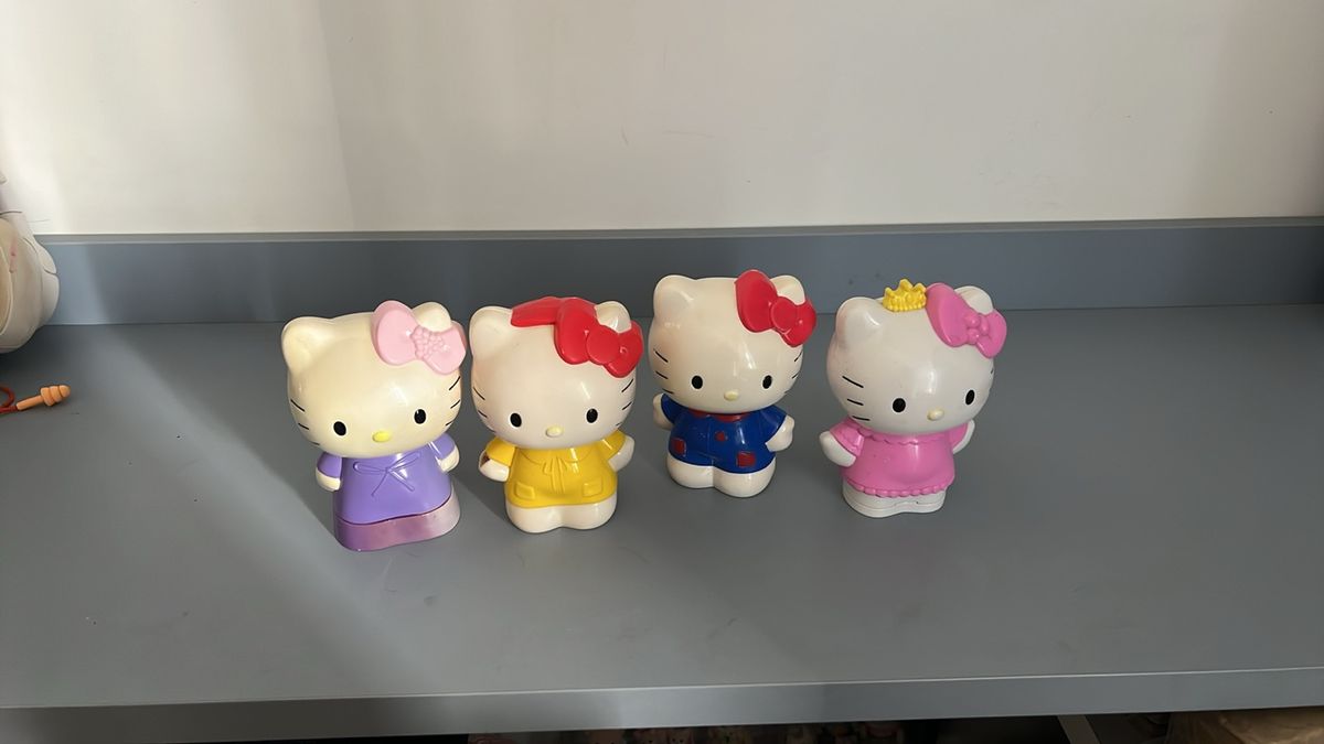 Conjunto Completo Hello Kitty Mc Donalds Y2k Anos 2000 Fada Jardineira ...