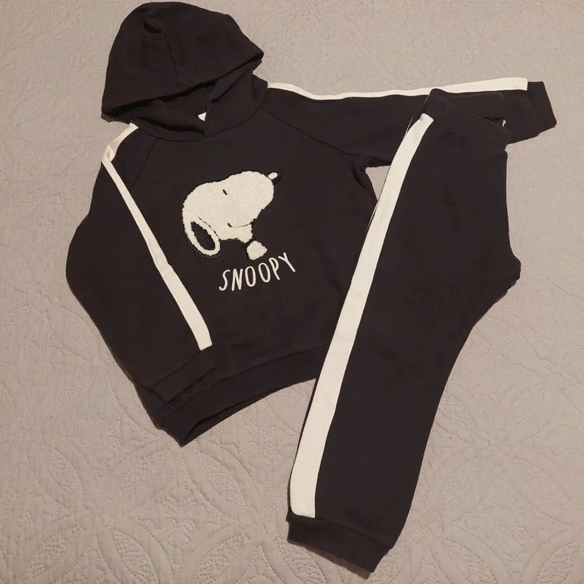 Conjunto Snoopy em Moletom | Roupa Infantil para Menino Hem Usado ...