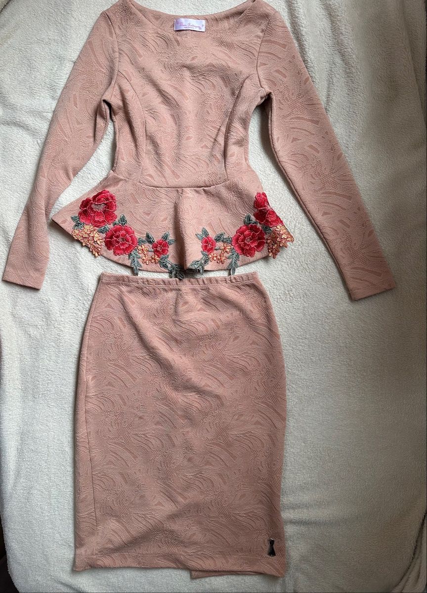 Conjunto Tr P | Saia Feminina Thais Rodrigues Usado 98861643 | enjoei