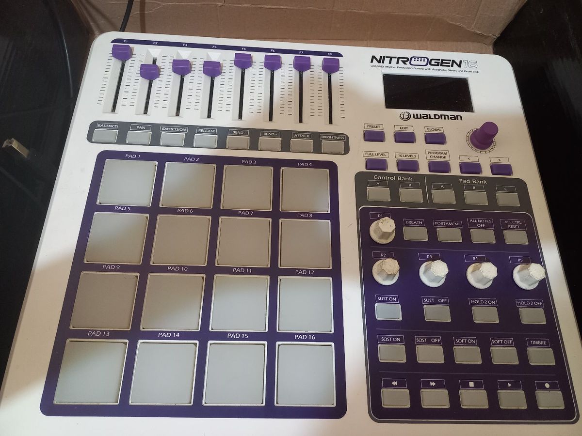 Controladora Dj Nitrogen 16 Pads Waldman Produção Musical | Item Info ...