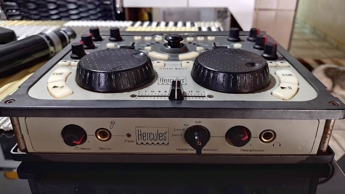 Controladora Hércules Mk2 | Console de Videogame Hércules Mk2 Usado ...