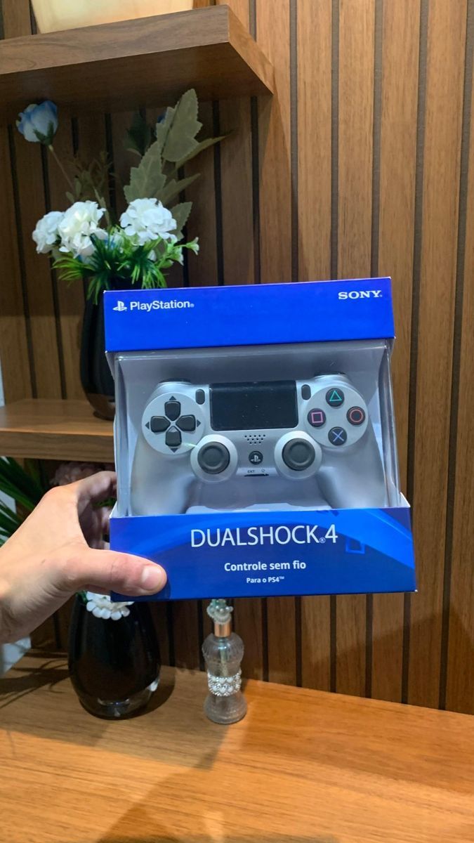 Controle Playstation 4 sem Fio Dualshock Bluetooth Touchpad Cor Prata ...