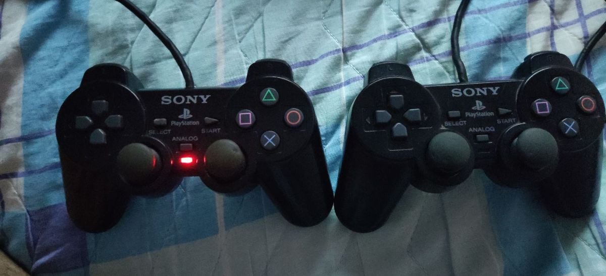 Controle Ps2 Original A | Item Info & Eletro Sony Usado 109713150 | enjoei