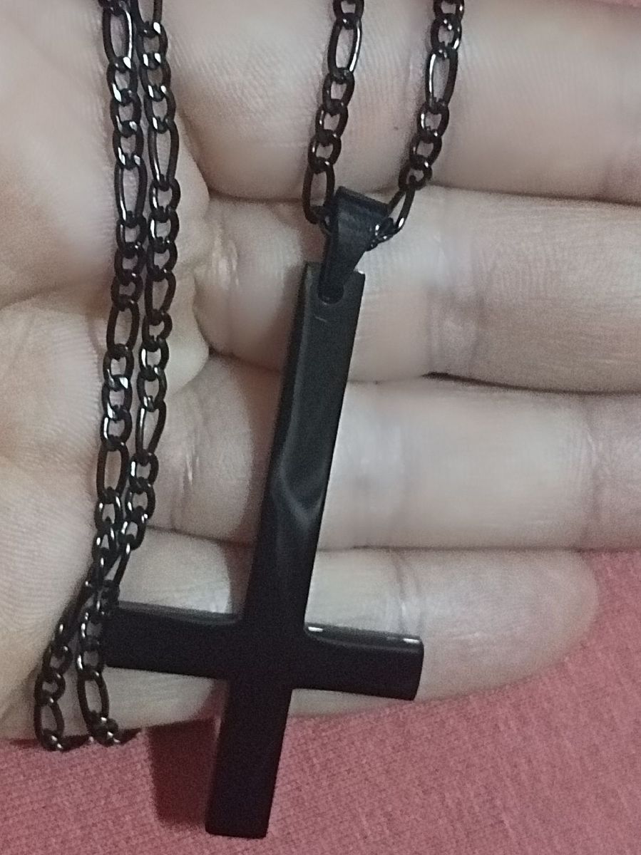 Cordão com Pingente em Aço Inox Cruz Invertida | Produto Masculino ...