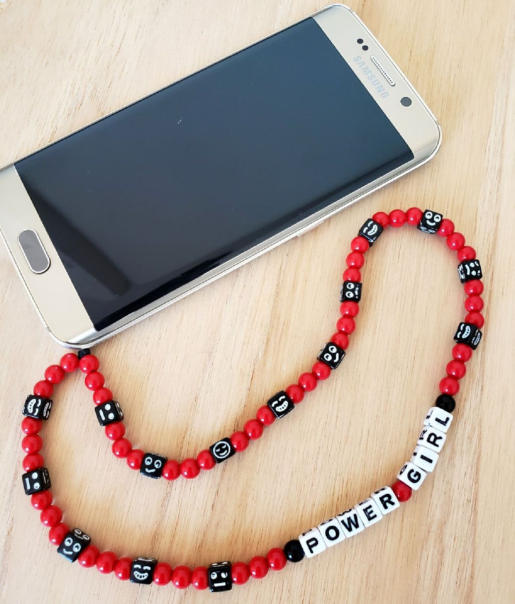 Cordinha de Celular Vermelha de Emojis | Bijuteria Feminina Dálcia ... Cordinha de Celular Vermelha de Emojis | Bijuteria Feminina Dálcia ...
