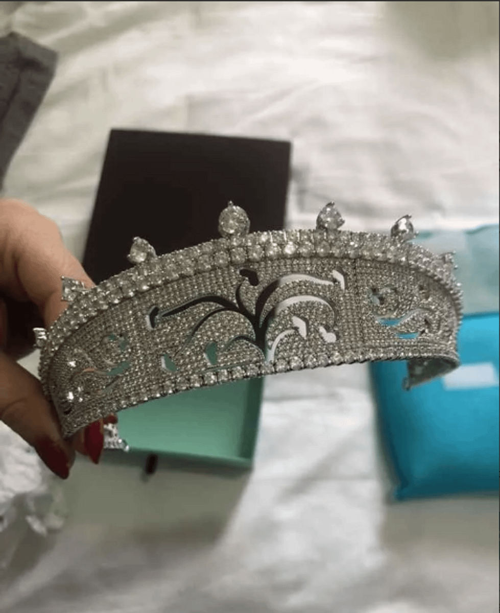 Coroa de Noiva - Miguel Alcade | Roupa de Casamento Feminina Miguel ... Coroa de Noiva - Miguel Alcade | Roupa de Casamento Feminina Miguel ...