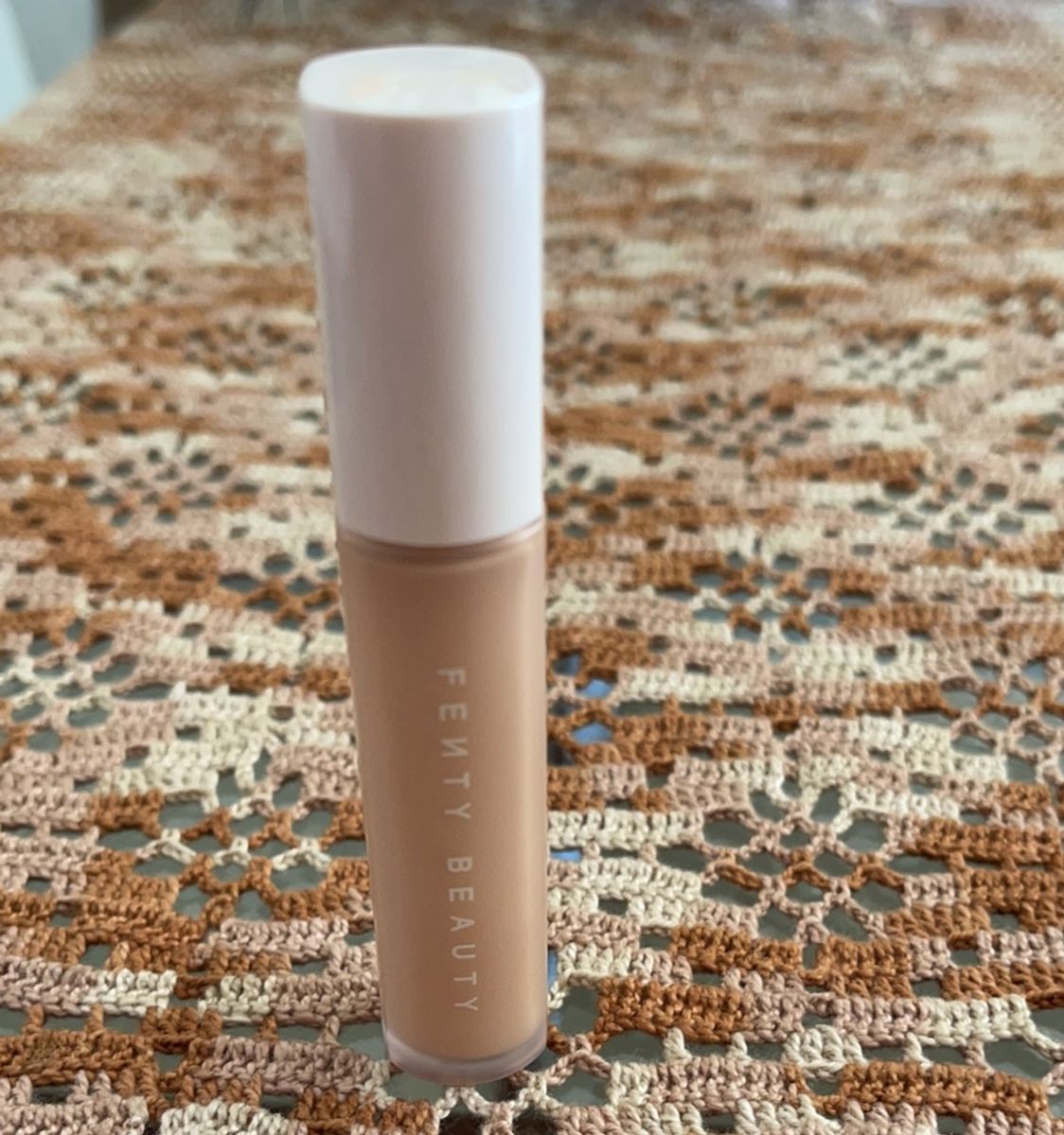 Corretivo Fenty Beauty Cor 230 | Maquiagem Feminina Fenty Beauty Usado ...